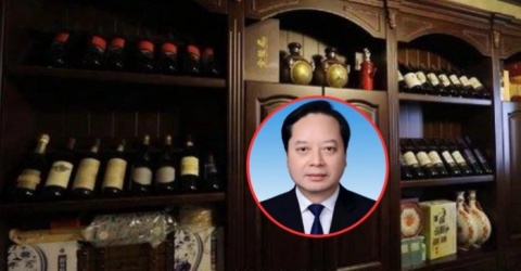 Quan tham Trung Quốc bị 'vạch mặt': Sở hữu hầm rượu xa xỉ, 3 xe tải chở ...