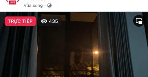 Nam Em gây sốc với cảnh leo ra ban công lúc đang livestream