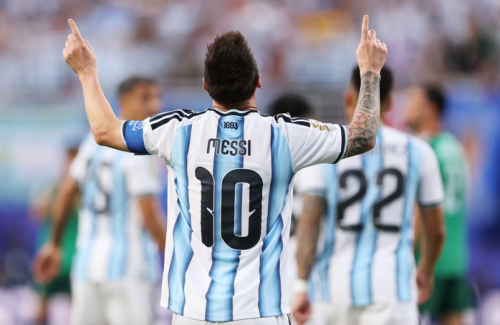 20 năm, 6 World Cup và chuỗi 16 bàn thắng của Lionel Messi bất tử